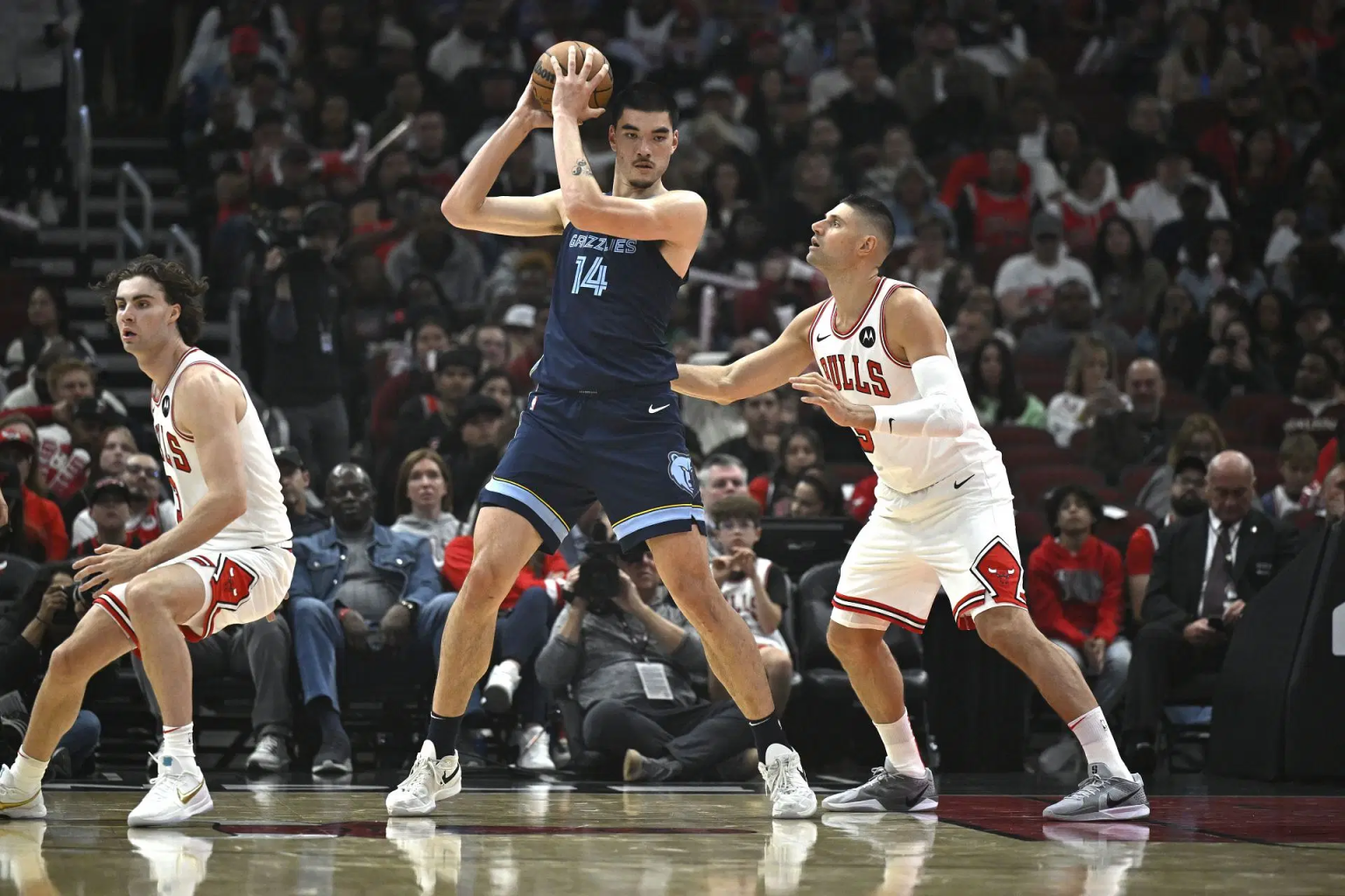 Top 25 Tallest NBA Players of All Time – Height Difference
